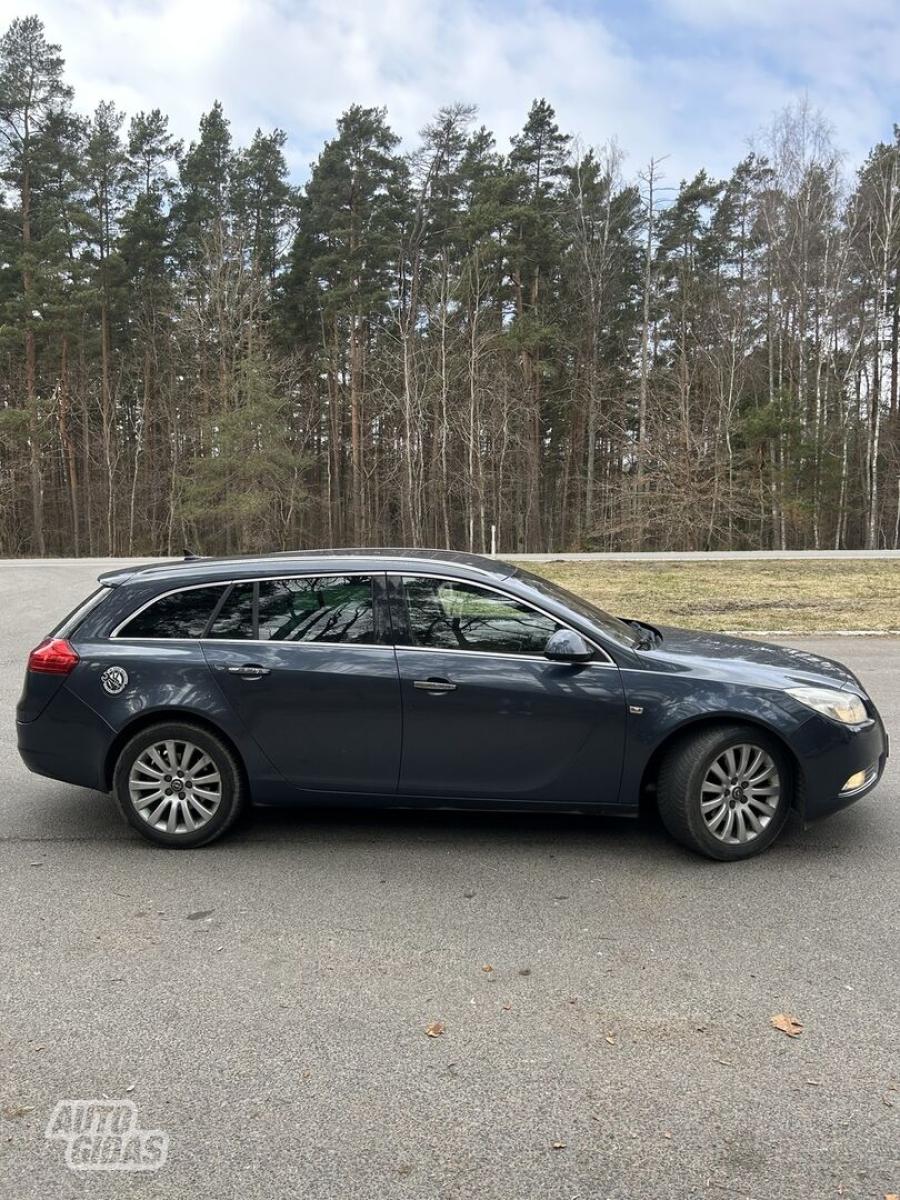 Grey Opel Insignia 2011 in Klaipeda, with an engine capacity of 2.00 L and mileage of 292 thousand km for 3250 €, photo 10 on AUTOMOTO.COM.LV