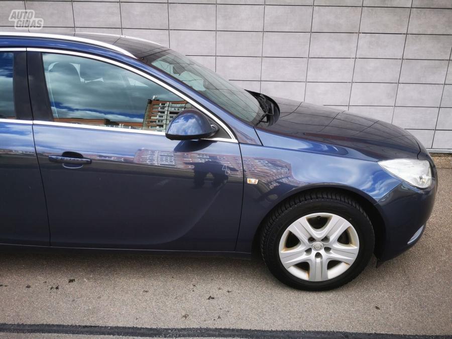 Grey Opel Insignia 2011 in Klaipeda, with an engine capacity of 2.00 L and mileage of 196 thousand km for 3590 €, photo 14 on AUTOMOTO.COM.LV