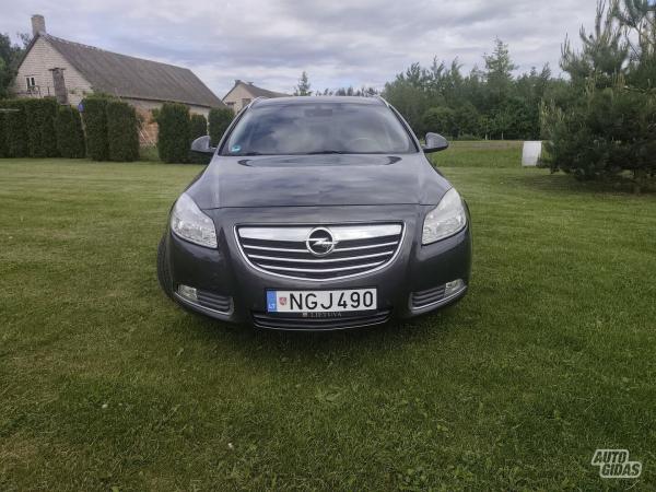 Grey Opel Insignia 2011 in Marijampole, with an engine capacity of 2.00 L and mileage of 262 thousand km for 3500 €, photo 1 on AUTOMOTO.COM.LV