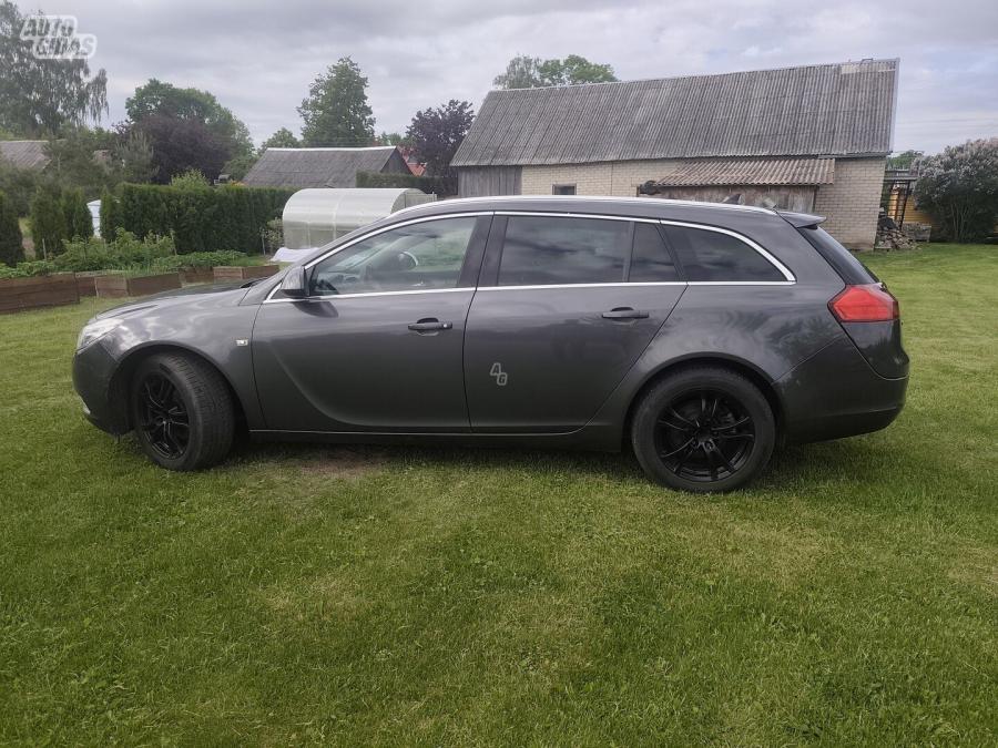Grey Opel Insignia 2011 in Marijampole, with an engine capacity of 2.00 L and mileage of 262 thousand km for 3500 €, photo 4 on AUTOMOTO.COM.LV