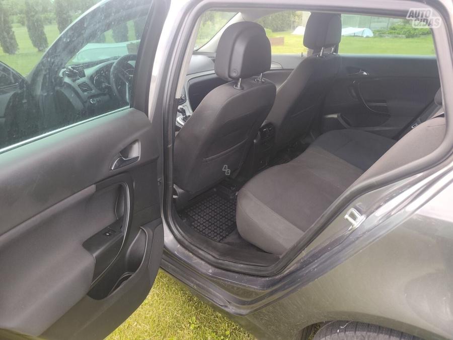 Grey Opel Insignia 2011 in Marijampole, with an engine capacity of 2.00 L and mileage of 262 thousand km for 3500 €, photo 7 on AUTOMOTO.COM.LV