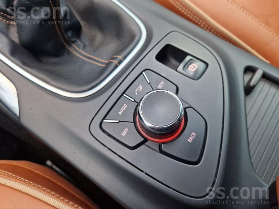 Grey Opel Insignia 2011 in Riga, with an engine capacity of 2.00 L and mileage of 224 thousand km for 4450 €, photo 24 on AUTOMOTO.COM.LV