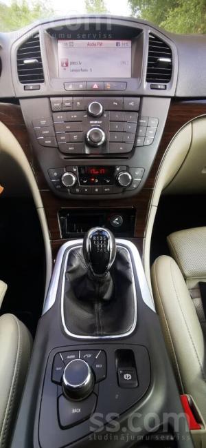 Pelēks Opel Insignia 2011 Rīga, ar dzinēja tilpumu 2.00 L un nobraukumu 341 tūkst. km par 5000 €, foto 4 vietnē AUTOMOTO.COM.LV