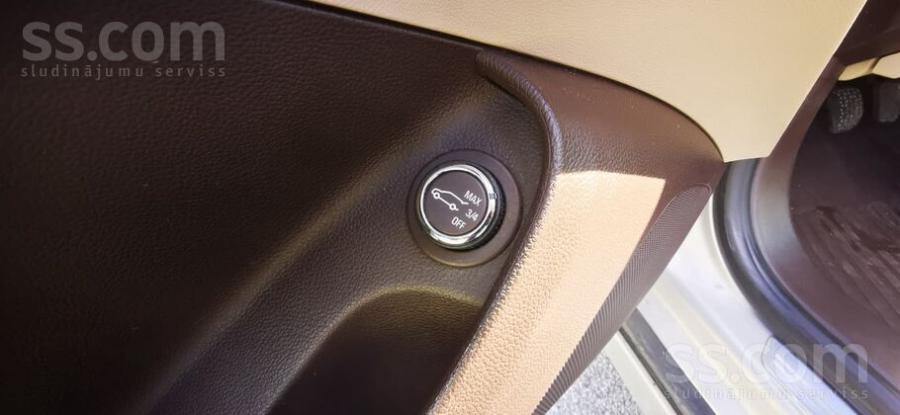 Pelēks Opel Insignia 2011 Rīga, ar dzinēja tilpumu 2.00 L un nobraukumu 341 tūkst. km par 5000 €, foto 13 vietnē AUTOMOTO.COM.LV
