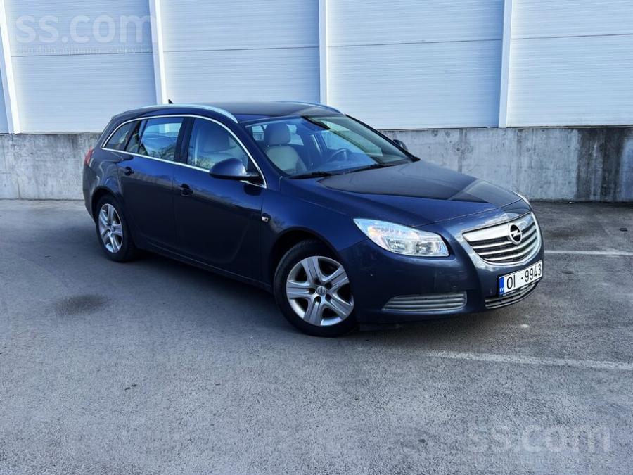 Pelēks Opel Insignia 2011 Rīga, ar dzinēja tilpumu 2.00 L un nobraukumu 257 tūkst. km par 3494 €, foto 1 vietnē AUTOMOTO.COM.LV