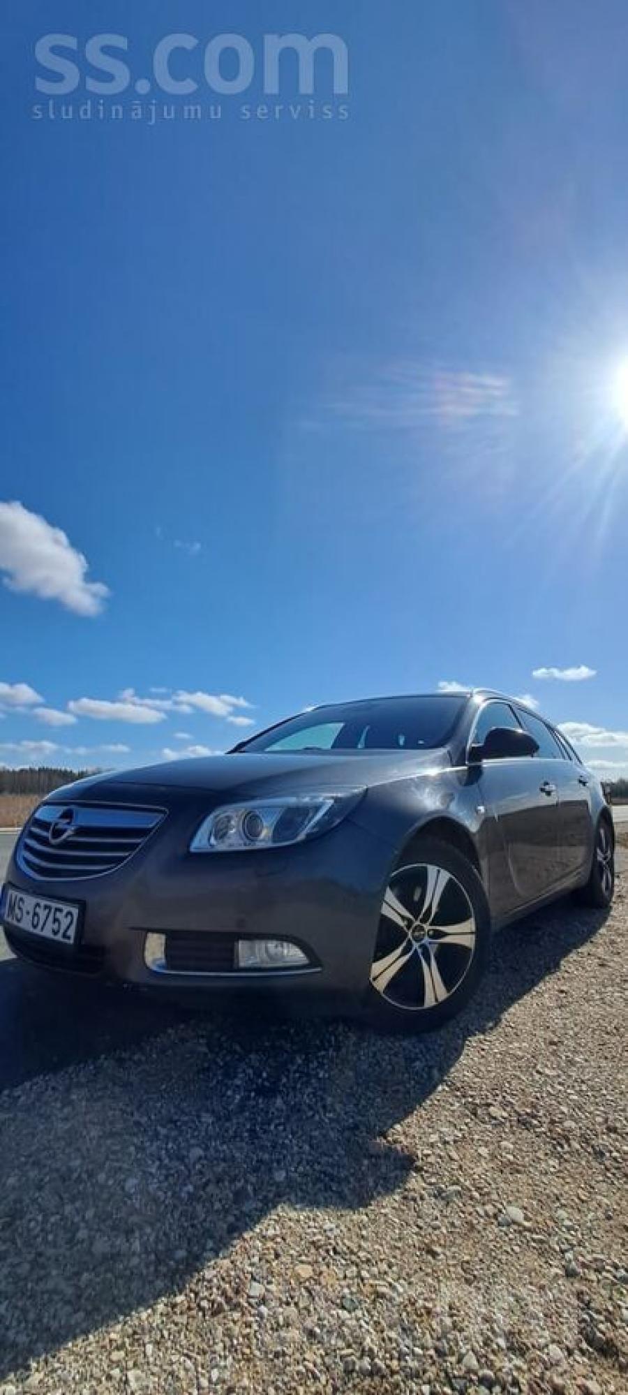 Grey Opel Insignia 2011 in Limbazi, with an engine capacity of 2.00 L and mileage of 338 thousand km for 2700 €, photo 3 on AUTOMOTO.COM.LV