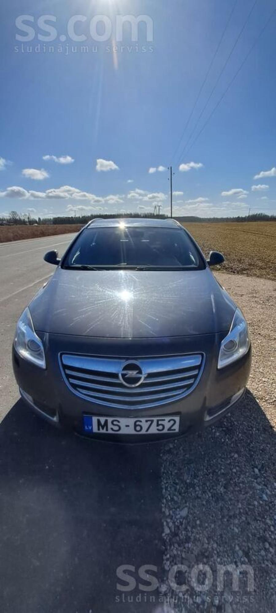 Grey Opel Insignia 2011 in Limbazi, with an engine capacity of 2.00 L and mileage of 338 thousand km for 2700 €, photo 5 on AUTOMOTO.COM.LV