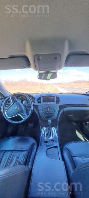 Grey Opel Insignia 2011 in Limbazi, with an engine capacity of 2.00 L and mileage of 338 thousand km for 2700 €, photo 9 on AUTOMOTO.COM.LV