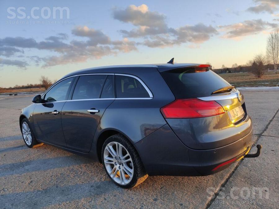 Pelēks Opel Insignia 2011 Rīga, ar dzinēja tilpumu 2.00 L un nobraukumu 299 tūkst. km par 2999 €, foto 4 vietnē AUTOMOTO.COM.LV