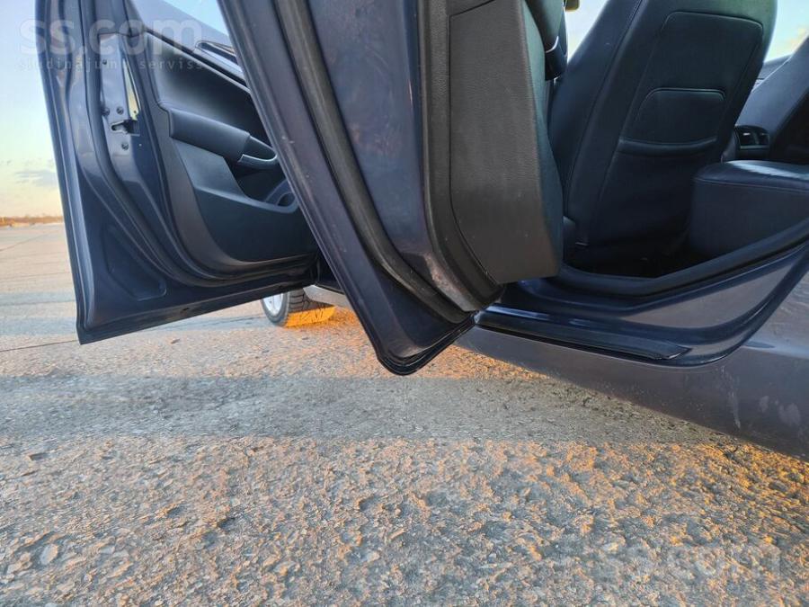 Pelēks Opel Insignia 2011 Rīga, ar dzinēja tilpumu 2.00 L un nobraukumu 299 tūkst. km par 2999 €, foto 8 vietnē AUTOMOTO.COM.LV