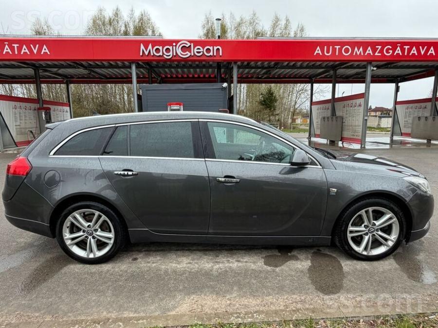 Pelēks Opel Insignia 2011 Bauska, ar dzinēja tilpumu 2.00 L un nobraukumu 249 tūkst. km par 4800 €, foto 1 vietnē AUTOMOTO.COM.LV