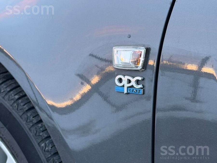 Pelēks Opel Insignia 2011 Bauska, ar dzinēja tilpumu 2.00 L un nobraukumu 249 tūkst. km par 4800 €, foto 8 vietnē AUTOMOTO.COM.LV