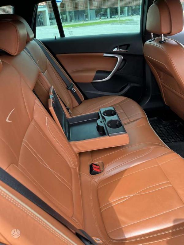 Pelēks Opel Insignia 2011 Klaipėda, ar dzinēja tilpumu 1.96 L un nobraukumu 342 tūkst. km par 4999 €, foto 6 vietnē AUTOMOTO.COM.LV