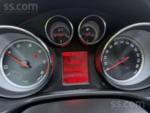 Pelēks Opel Insignia 2011 Talsi, ar dzinēja tilpumu 2.00 L un nobraukumu 304 tūkst. km par 3800 €, foto 12 vietnē AUTOMOTO.COM.LV