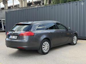 Grey Opel Insignia 2011 in Vilnius, with an engine capacity of 1.96 L and mileage of 247 thousand km for 2450 €, photo 6 on AUTOMOTO.COM.LV