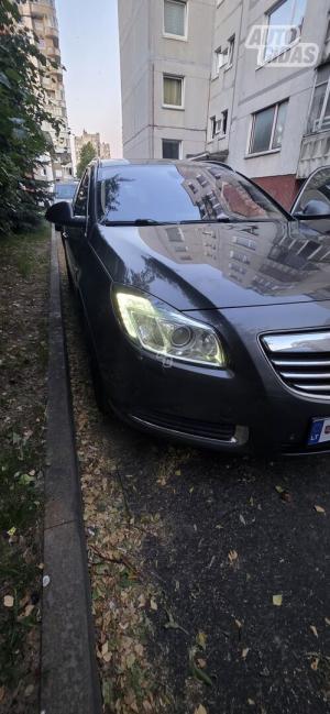 Pelēks Opel Insignia 2011 Viļņa, ar dzinēja tilpumu 2.00 L un nobraukumu 440 tūkst. km par 2700 €, foto  vietnē AUTOMOTO.COM.LV