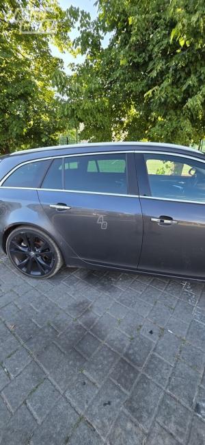 Grey Opel Insignia 2011 in Vilnius, with an engine capacity of 2.00 L and mileage of 440 thousand km for 2300 €, photo 8 on AUTOMOTO.COM.LV