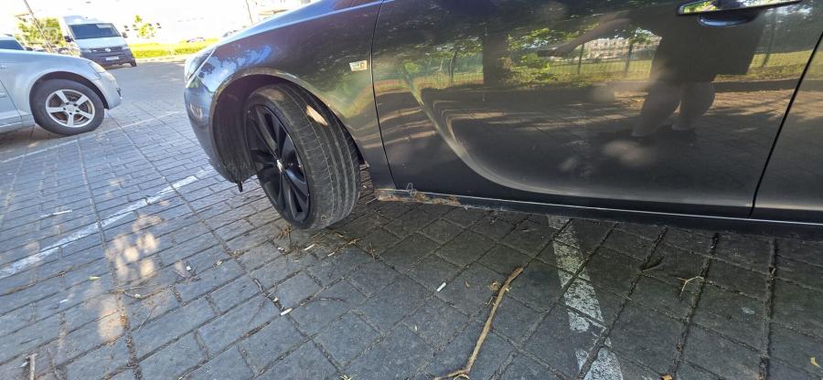 Grey Opel Insignia 2011 in Vilnius, with an engine capacity of 2.00 L and mileage of 440 thousand km for 2300 €, photo 16 on AUTOMOTO.COM.LV