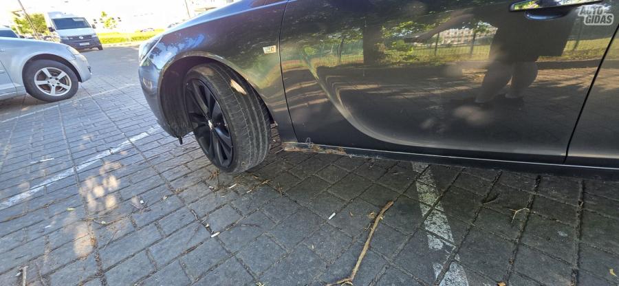 Grey Opel Insignia 2011 in Vilnius, with an engine capacity of 2.00 L and mileage of 440 thousand km for 2300 €, photo 32 on AUTOMOTO.COM.LV