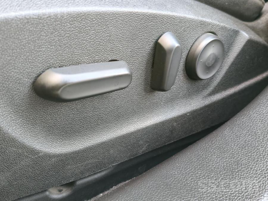 Grey Opel Insignia 2011 in Riga, with an engine capacity of 2.00 L and mileage of 335 thousand km for 2199 €, photo 14 on AUTOMOTO.COM.LV