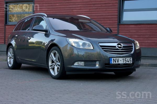 Grey Opel Insignia 2011 in Kuldiga, with an engine capacity of 2.00 L and mileage of 0 thousand km for 4170 €, photo 1 on AUTOMOTO.COM.LV