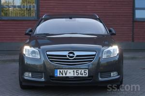 Grey Opel Insignia 2011 in Kuldiga, with an engine capacity of 2.00 L and mileage of 0 thousand km for 4170 €, photo 3 on AUTOMOTO.COM.LV