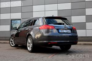 Grey Opel Insignia 2011 in Kuldiga, with an engine capacity of 2.00 L and mileage of 0 thousand km for 4170 €, photo 5 on AUTOMOTO.COM.LV