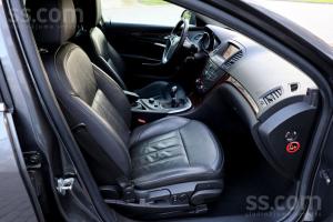 Grey Opel Insignia 2011 in Kuldiga, with an engine capacity of 2.00 L and mileage of 0 thousand km for 4170 €, photo 8 on AUTOMOTO.COM.LV