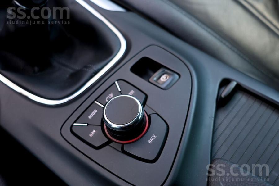 Grey Opel Insignia 2011 in Kuldiga, with an engine capacity of 2.00 L and mileage of 0 thousand km for 4170 €, photo 12 on AUTOMOTO.COM.LV