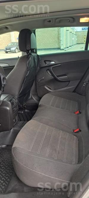 Pelēks Opel Insignia 2011 Rīga, ar dzinēja tilpumu 2.00 L un nobraukumu 0 tūkst. km par 4200 €, foto 6 vietnē AUTOMOTO.COM.LV