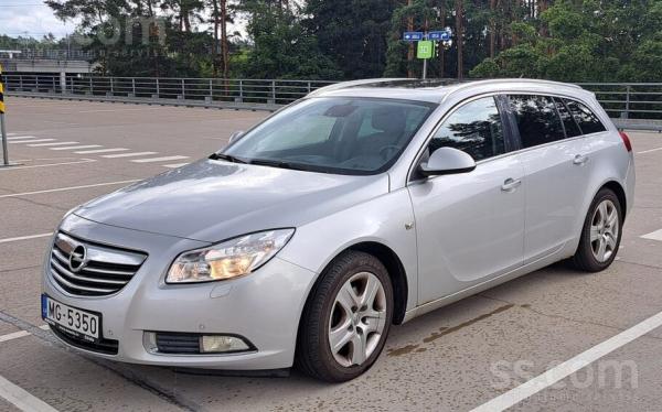 Pelēks Opel Insignia 2011 Rīga, ar dzinēja tilpumu 2.00 L un nobraukumu 0 tūkst. km par 4200 €, foto 1 vietnē AUTOMOTO.COM.LV