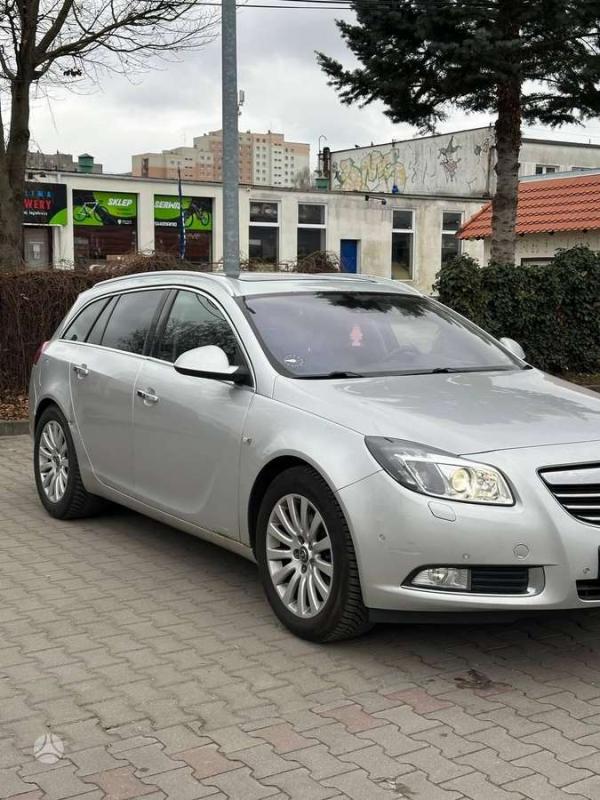 Pelēks Opel Insignia 2011 Jurbarkas, ar dzinēja tilpumu 1.96 L un nobraukumu 355 tūkst. km par 1800 €, foto 2 vietnē AUTOMOTO.COM.LV