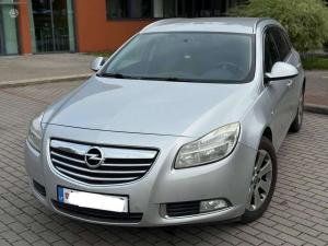 Grey Opel Insignia 2011 in Klaipeda, with an engine capacity of 1.96 L and mileage of 297 thousand km for 2950 €, photo  on AUTOMOTO.COM.LV