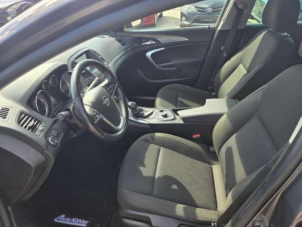 Pelēks Opel Insignia 2011 Marijampole, ar dzinēja tilpumu 1.96 L un nobraukumu 211 tūkst. km par 3300 €, foto 10 vietnē AUTOMOTO.COM.LV