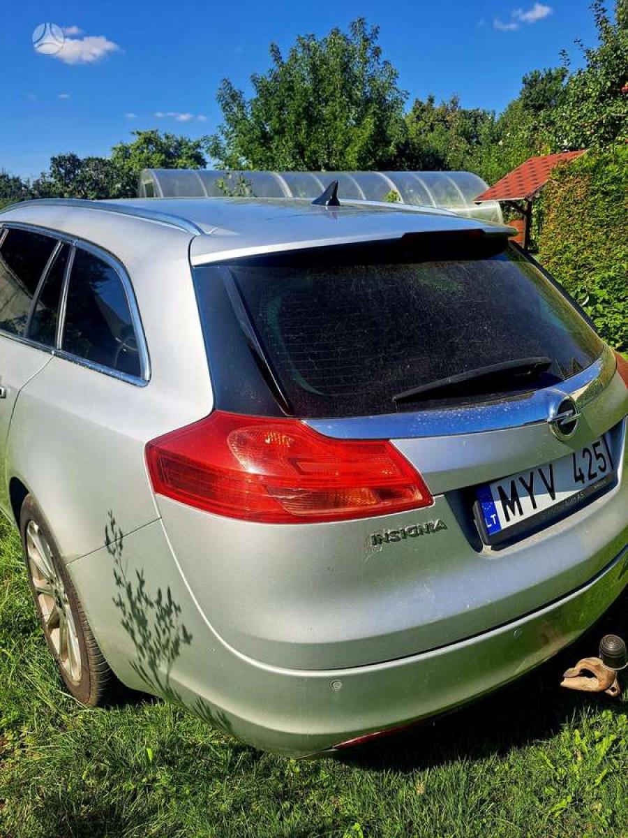 Grey Opel Insignia 2011 in Jonava, with an engine capacity of 2.00 L and mileage of 363 thousand km for 2200 €, photo 3 on AUTOMOTO.COM.LV
