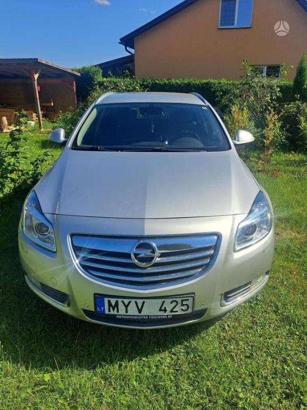 Grey Opel Insignia 2011 in Jonava, with an engine capacity of 2.00 L and mileage of 363 thousand km for 2200 €, photo 5 on AUTOMOTO.COM.LV
