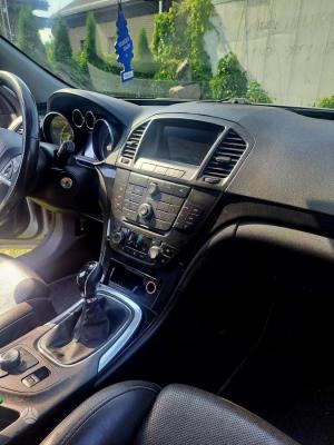 Grey Opel Insignia 2011 in Jonava, with an engine capacity of 2.00 L and mileage of 363 thousand km for 2200 €, photo 13 on AUTOMOTO.COM.LV