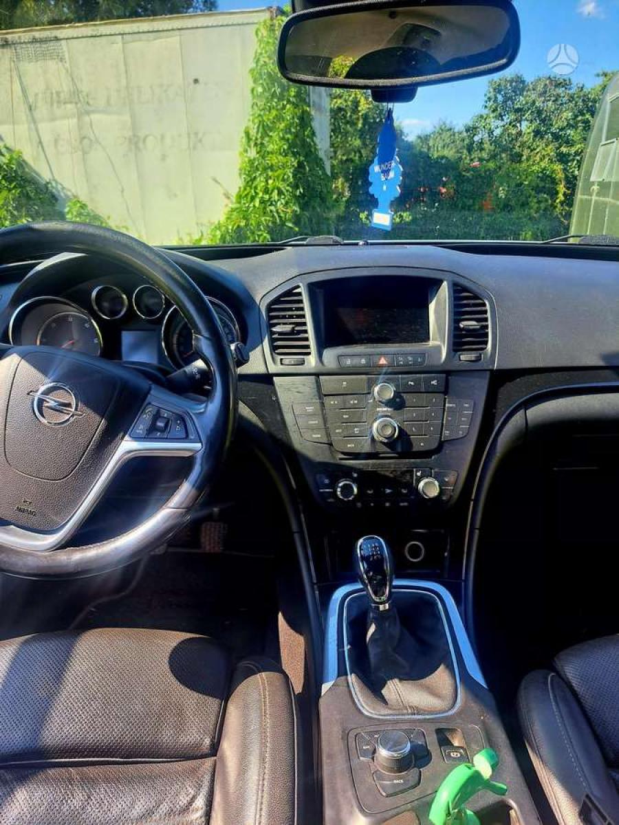 Grey Opel Insignia 2011 in Jonava, with an engine capacity of 2.00 L and mileage of 363 thousand km for 2200 €, photo 14 on AUTOMOTO.COM.LV