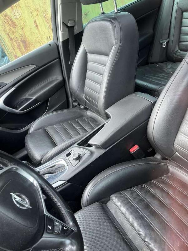 Pelēks Opel Insignia 2011 Klaipėda, ar dzinēja tilpumu 1.96 L un nobraukumu 400 tūkst. km par 1250 €, foto 3 vietnē AUTOMOTO.COM.LV
