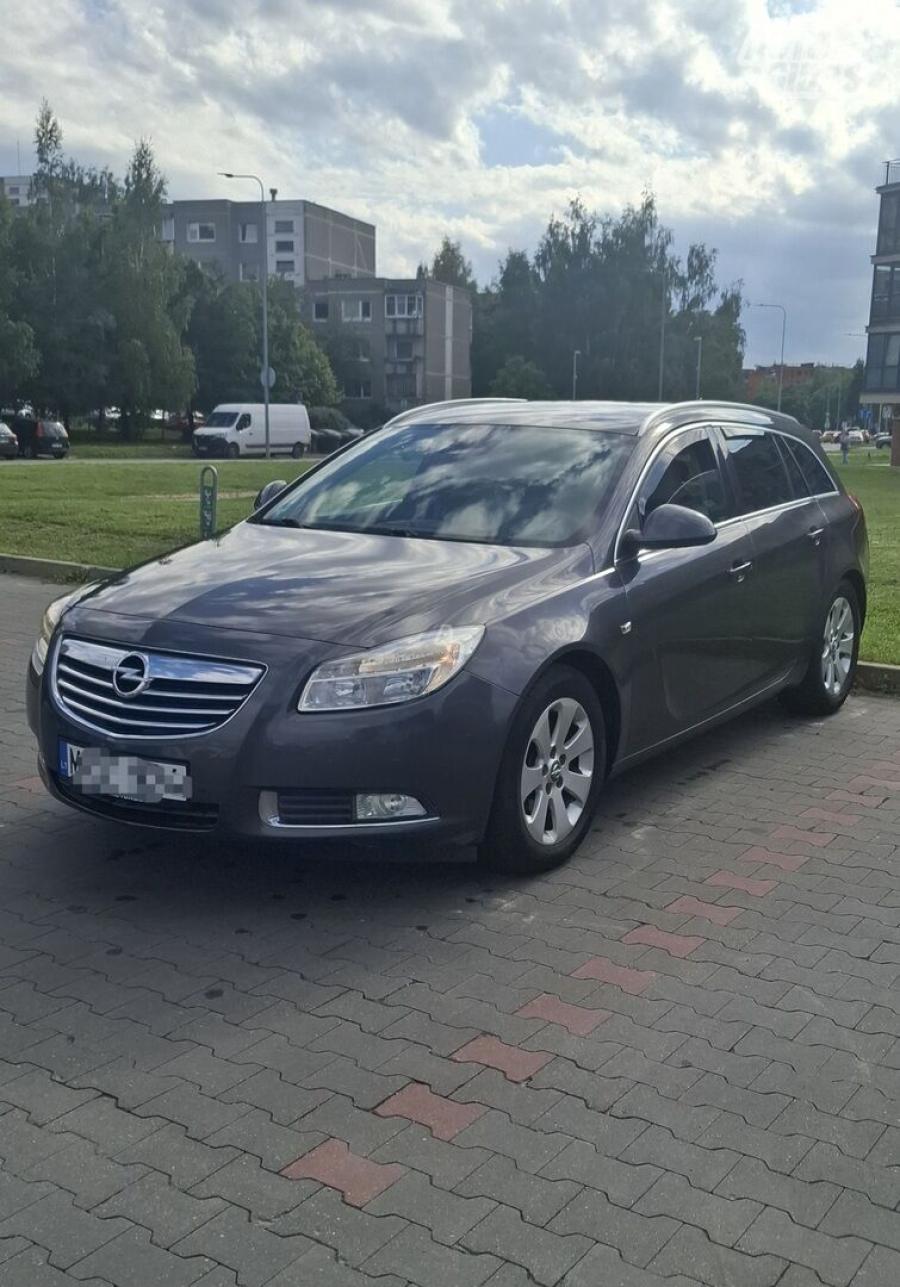Grey Opel Insignia 2011 in Vilnius, with an engine capacity of 2.00 L and mileage of 253 thousand km for 3500 €, photo 3 on AUTOMOTO.COM.LV