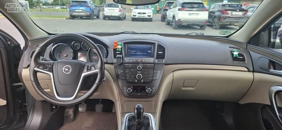 Grey Opel Insignia 2011 in Vilnius, with an engine capacity of 2.00 L and mileage of 253 thousand km for 3500 €, photo 8 on AUTOMOTO.COM.LV