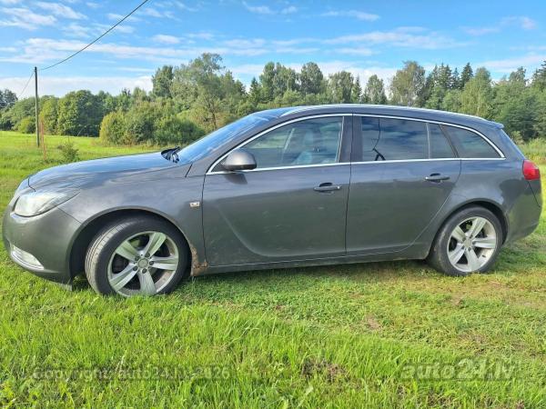 Grey Opel Insignia 2011 in Tartu, with an engine capacity of 2.00 L and mileage of 336 thousand km for 2200 €, photo 4 on AUTOMOTO.COM.LV