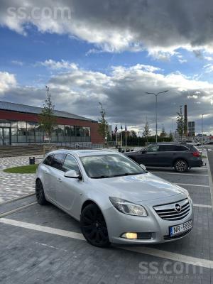 Grey Opel Insignia 2011 in Jelgava, with an engine capacity of 2.00 L and mileage of 478 thousand km for 2950 €, photo  on AUTOMOTO.COM.LV