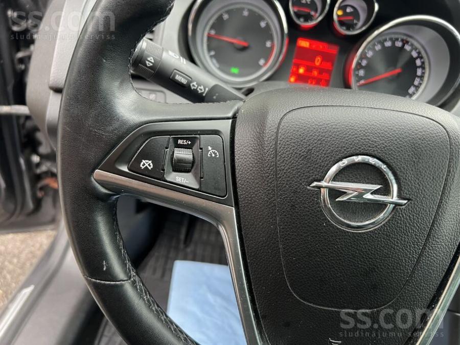 Pelēks Opel Insignia 2012 Liepāja, ar dzinēja tilpumu 2.00 L un nobraukumu 241 tūkst. km par 3950 €, foto 21 vietnē AUTOMOTO.COM.LV