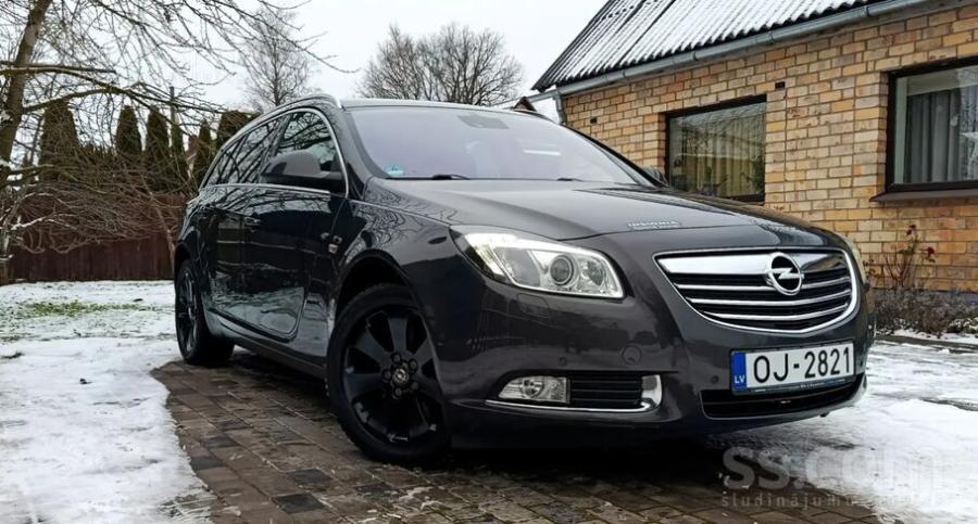 Pelēks Opel Insignia 2012 Rīga, ar dzinēja tilpumu 2.00 L un nobraukumu 265 tūkst. km par 5250 €, foto 4 vietnē AUTOMOTO.COM.LV