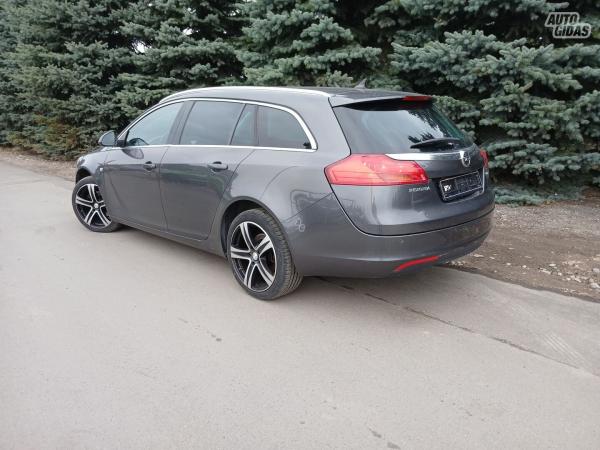 Grey Opel Insignia 2012 in Utena, with an engine capacity of 2.00 L and mileage of 240 thousand km for 3500 €, photo 10 on AUTOMOTO.COM.LV