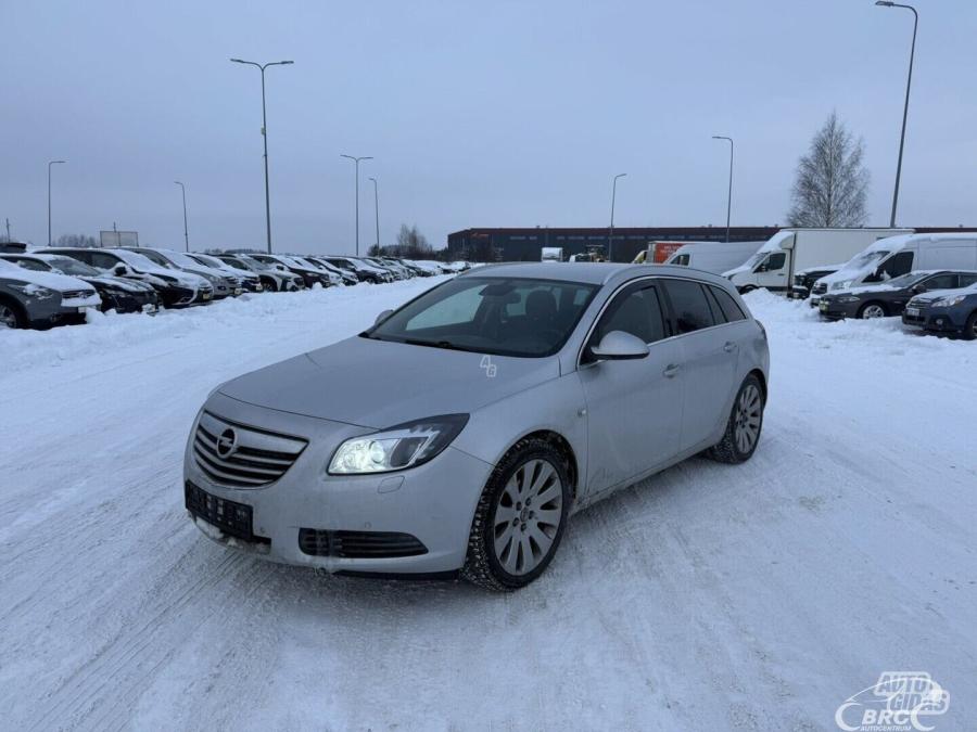 Grey Opel Insignia 2012 in Avizieniai, with an engine capacity of 2.00 L and mileage of 331 thousand km for 3900 €, photo 2 on AUTOMOTO.COM.LV