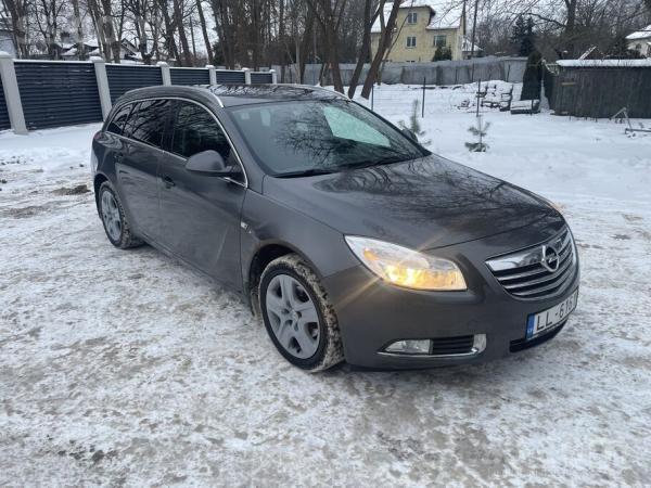 Pelēks Opel Insignia 2012 Rīga, ar dzinēja tilpumu 2.00 L un nobraukumu 229 tūkst. km par 3500 €, foto 2 vietnē AUTOMOTO.COM.LV