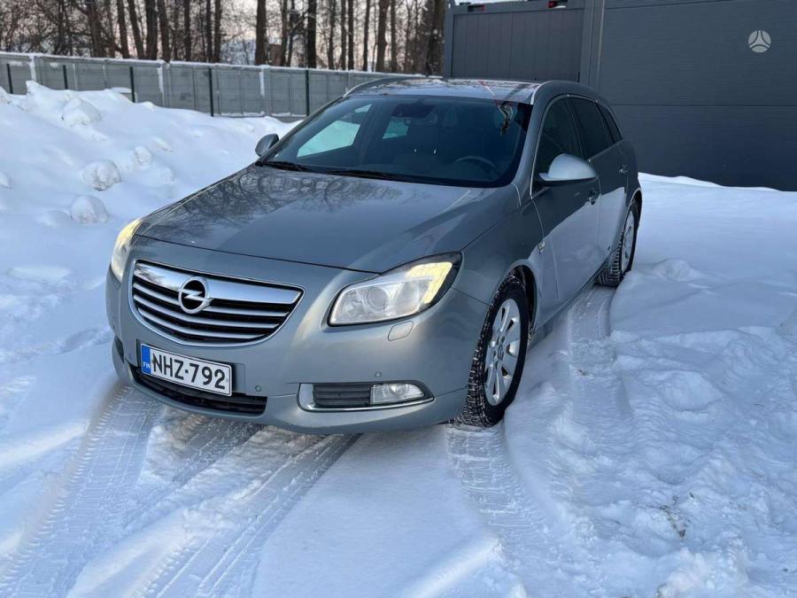Grey Opel Insignia 2012 in Klaipeda, with an engine capacity of 1.96 L and mileage of 292 thousand km for 3800 €, photo 1 on AUTOMOTO.COM.LV
