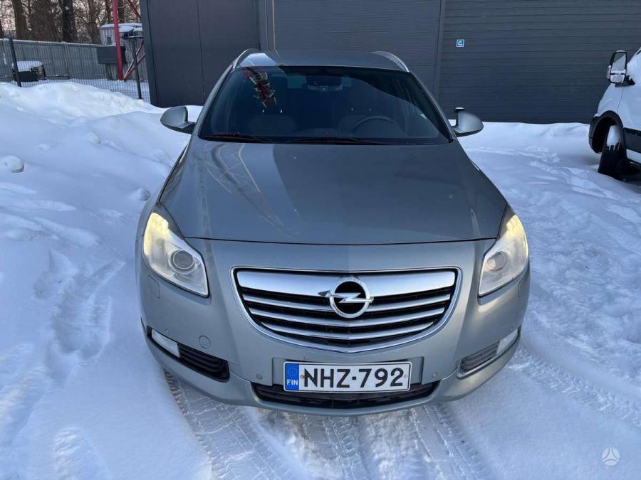 Grey Opel Insignia 2012 in Klaipeda, with an engine capacity of 1.96 L and mileage of 292 thousand km for 3800 €, photo 20 on AUTOMOTO.COM.LV